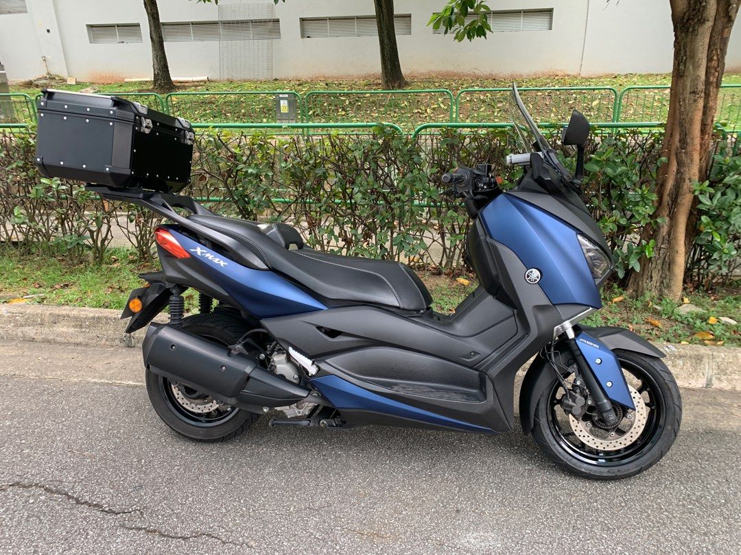 Yamaha Xmax 300-ABS Matte Metallic Blue Color. One Meticulous Owner ...