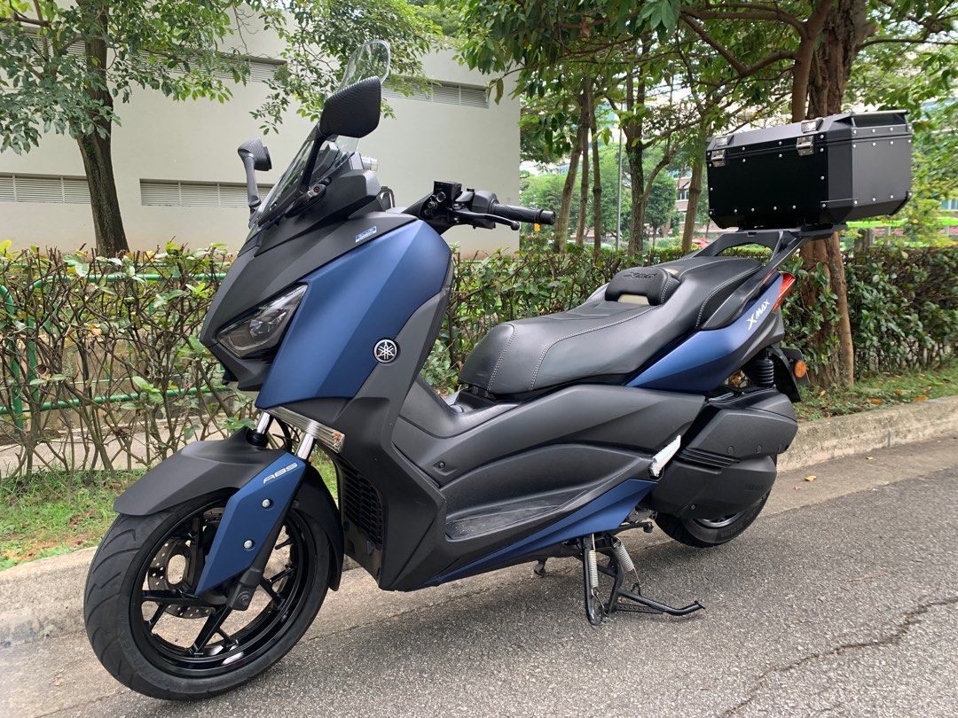 Yamaha Xmax 300-ABS Matte Metallic Blue Color. One Meticulous Owner ...
