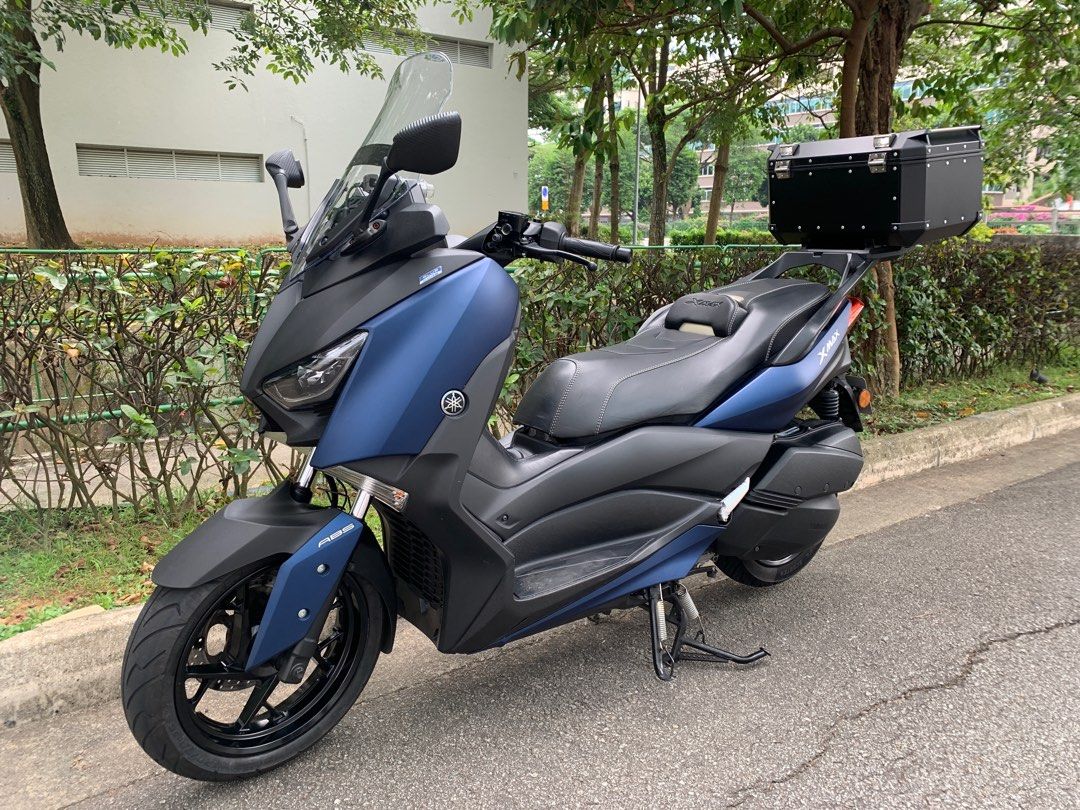 Yamaha Xmax 300-ABS Matte Metallic Blue Color. One Meticulous Owner ...