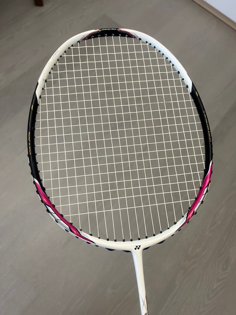 Yonex Voltric i-force, 運動產品, 運動與體育, 運動與體育 - 球拍和球類運動 - Carousell