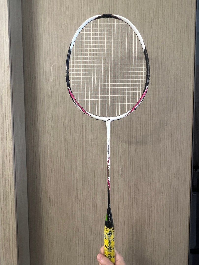 Yonex Voltric i-force, 運動產品, 運動與體育, 運動與體育 - 球拍和球類運動 - Carousell