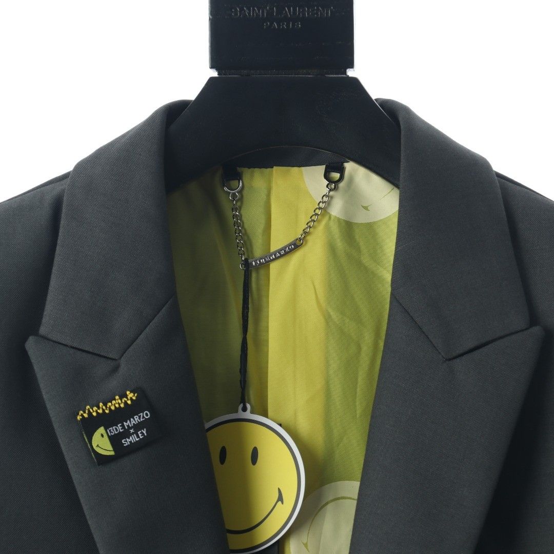 13De Marzo x Smiley SS23 Arm Palda Bear Suit (2023), Men's Fashion ...
