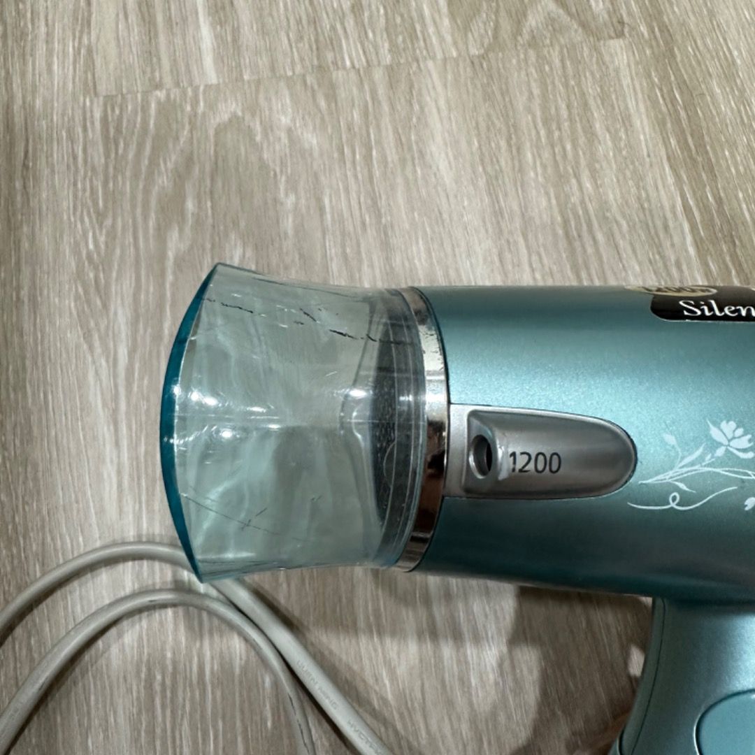 #23吃土季 轉售 Panasonic 吹風機EH-NE41 1200W, 家具及居家用品, 浴室、廚房用品配件在旋轉拍賣