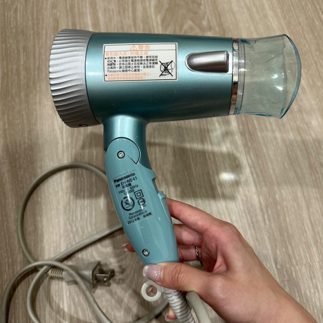 #23吃土季 轉售 Panasonic 吹風機EH-NE41 1200W, 家具及居家用品, 浴室、廚房用品配件在旋轉拍賣