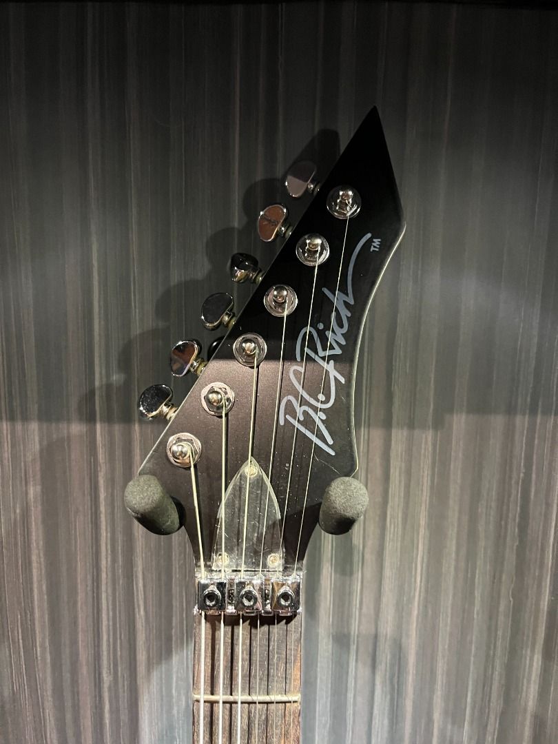 B.C. Rich Guitars JRV Black with Surface effect, Hobbies & Toys, Music ...