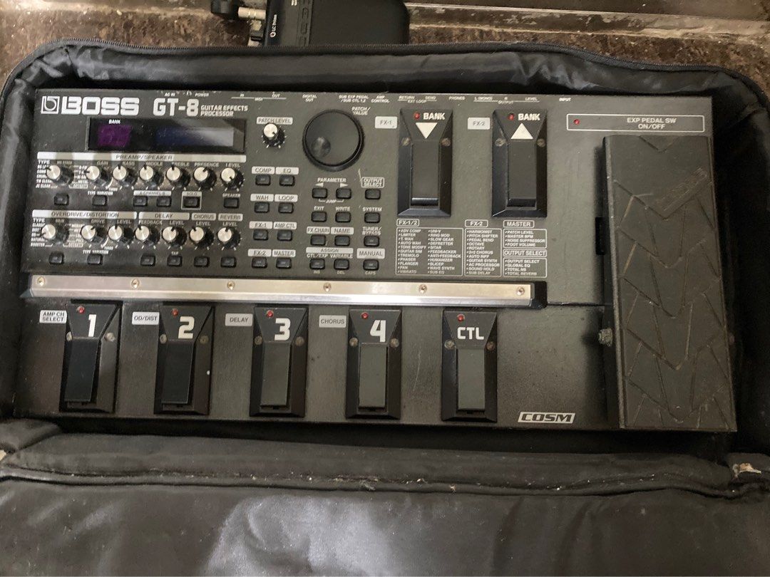 Boss GT8 Muti-Effect with Power Cord and Bag, 興趣及遊戲, 音樂、樂器 & 配件, 樂器 ...