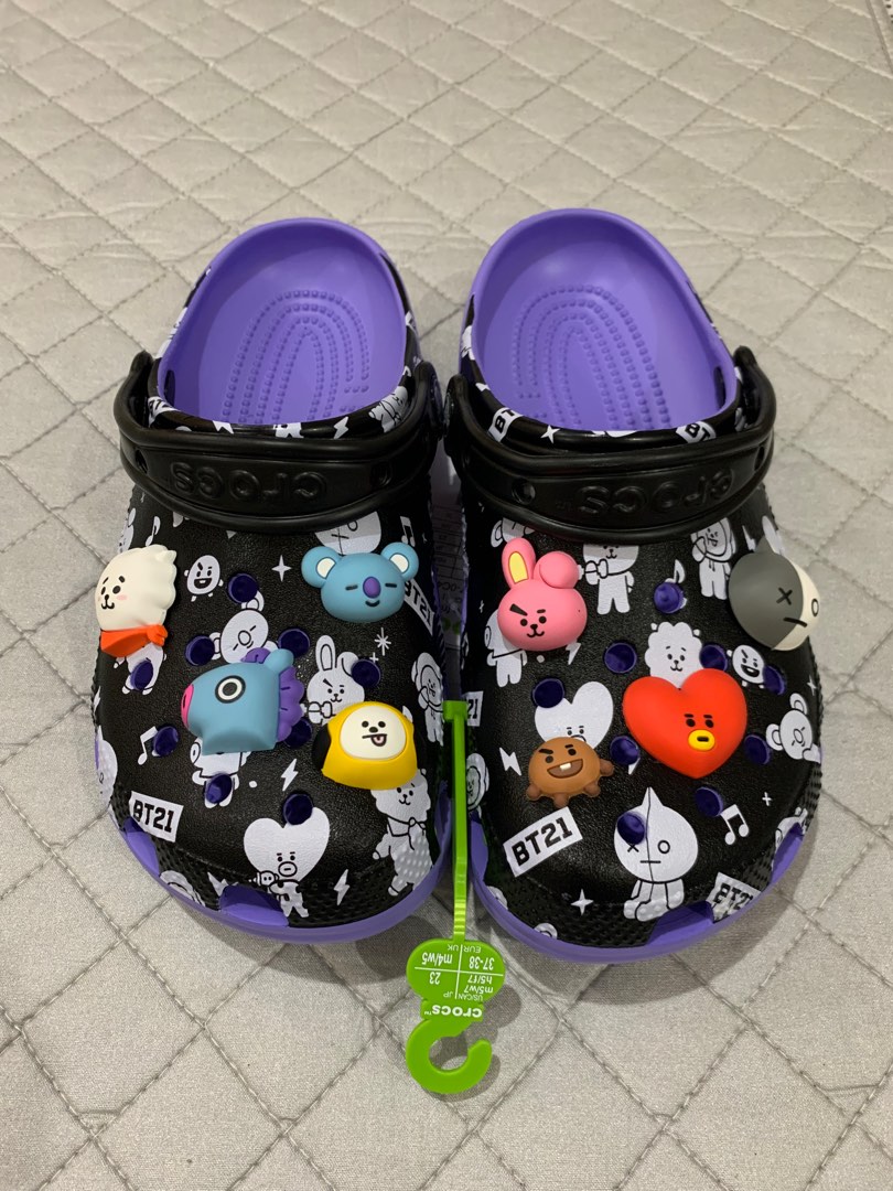 BT21 x Crocs Clogs, Women's Fashion, Footwear, Slippers and slides on ...
