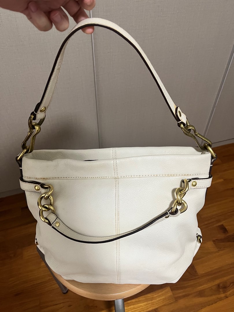 Coach white bag, Women's Fashion, Bags & Wallets, Shoulder Bags on ...