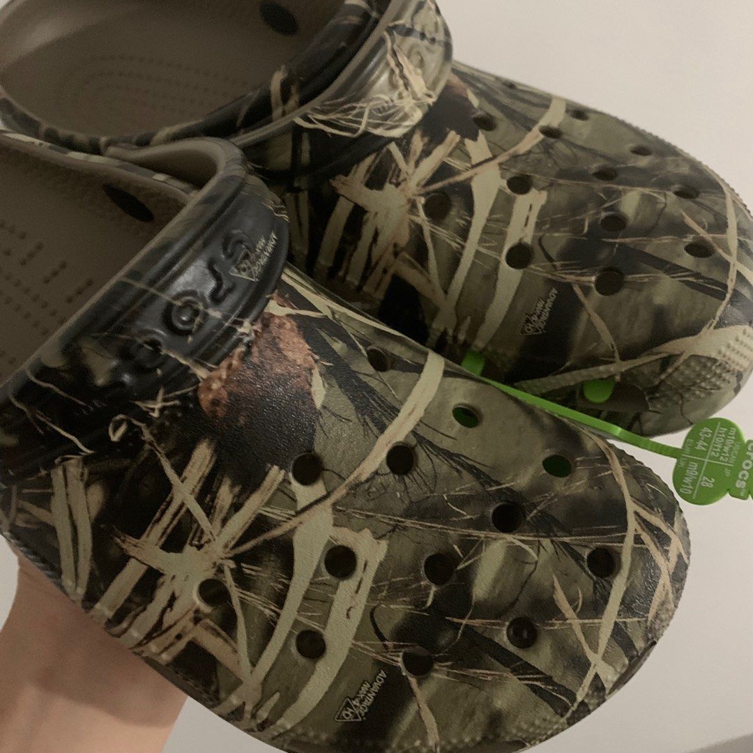 Crocs x Real Tree Classic Clogs size 10M on Carousell
