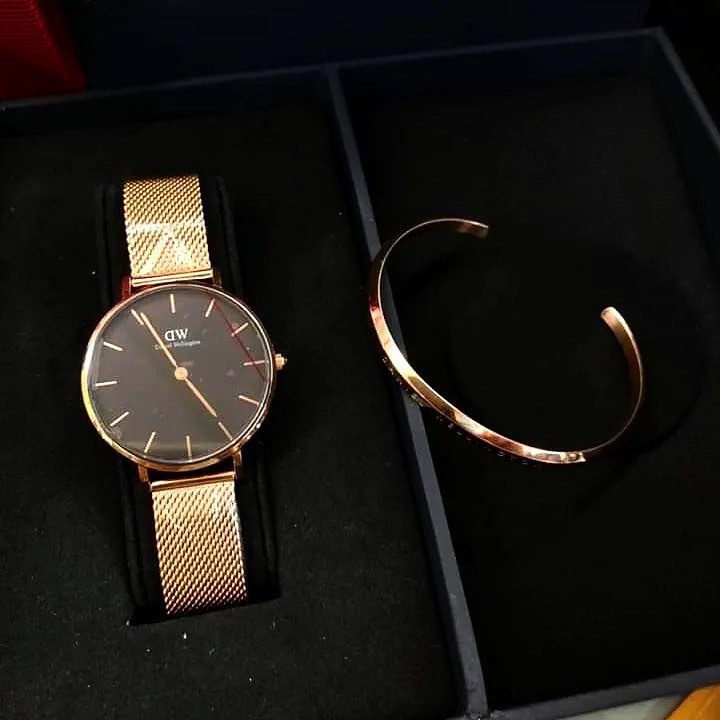 DANIEL WELLINGTON SET BLACK DIAL WITH BANGLE AUTHENTIC WATCH, Women's ...