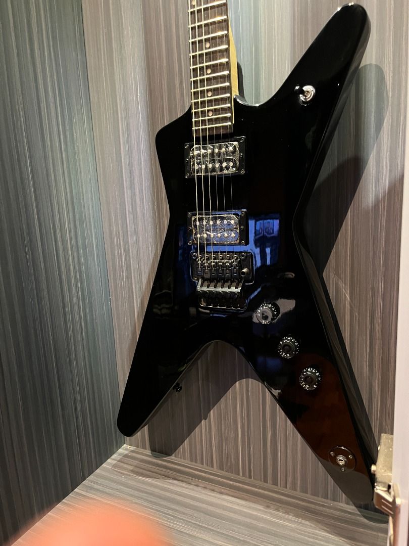 Dean Guitars ML X Black Satin, Hobbies & Toys, Music & Media, Musical Instruments on Carousell