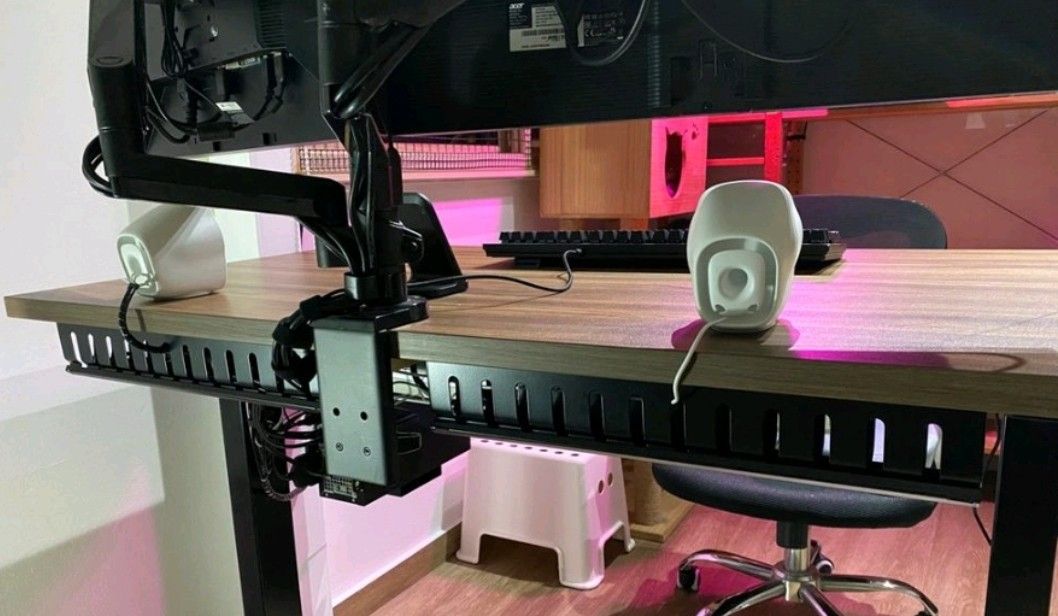 Desktop cable management rack, Computers & Tech, Parts & Accessories ...