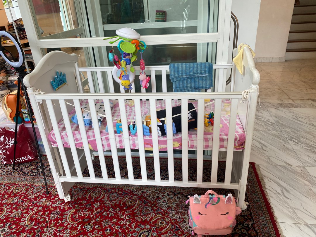 Free Crib/Cot, Babies & Kids, Baby Nursery & Kids Furniture, Cots ...