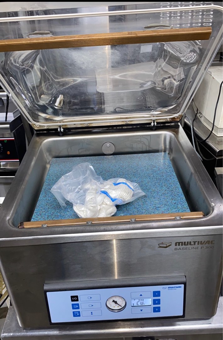 (Free delivery and warranty) Multivac vacuum pack machine P300, TV & Home Appliances, Vacuum ...