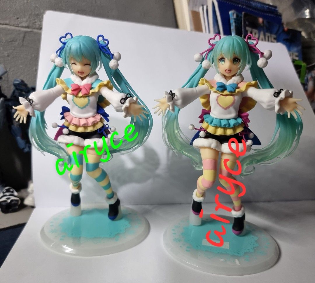 Hatsune Miku Winter Image Set of 2 (1 regular & 1 Taito-exclusive ...
