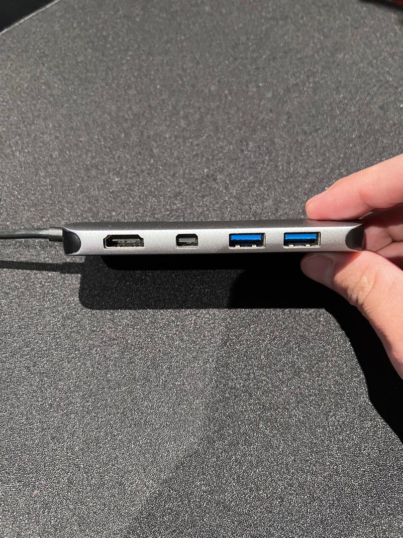 HyperDrive SLIM 8-in-1 USB-C Hub, 家庭電器, 電視 & 其他娛樂, 串流媒體及集線器 - Carousell