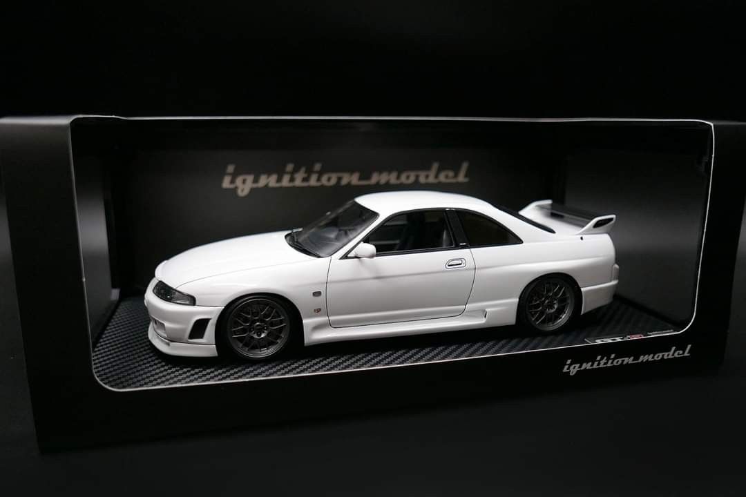 Ignition Model 1/18 NISMO CRS R32 Gun Metallic & White, Hobbies & Toys ...
