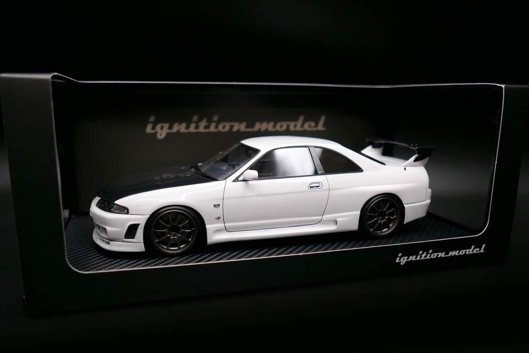 Ignition Model 1/18 NISMO CRS R32 Gun Metallic & White, Hobbies & Toys ...