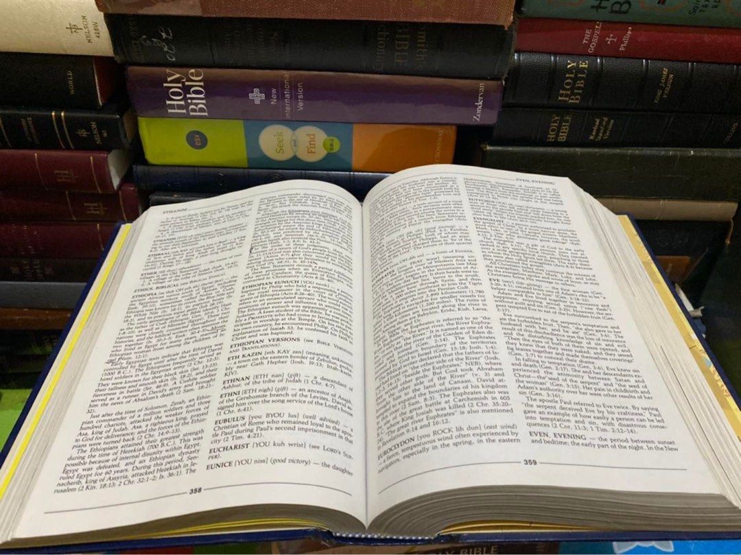 Illustrated Bible Dictionary Nelson, Hobbies & Toys, Books & Magazines ...