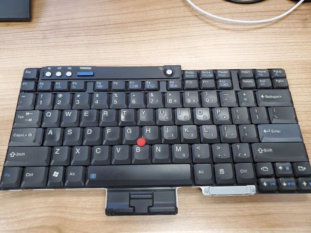 Lenovo Thinkpad T400 keyboard, 電腦＆科技, 電腦周邊及配件, 電腦鍵盤及相關產品 - Carousell
