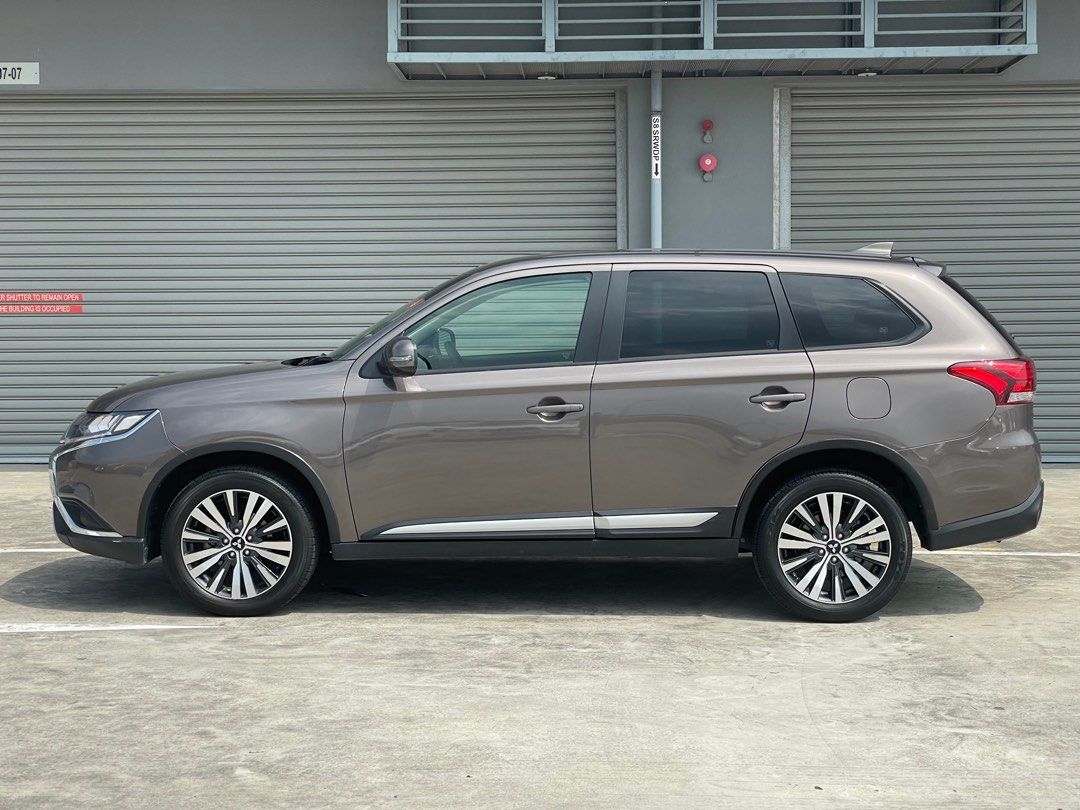 Mitsubishi Outlander 2.0 CVT Classic 7-Seater (A), Cars, Used Cars on ...