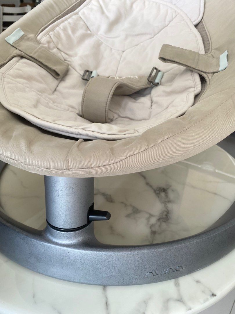Nuna leaf curv baby rocker baby swing baby chair, Babies & Kids, Baby ...