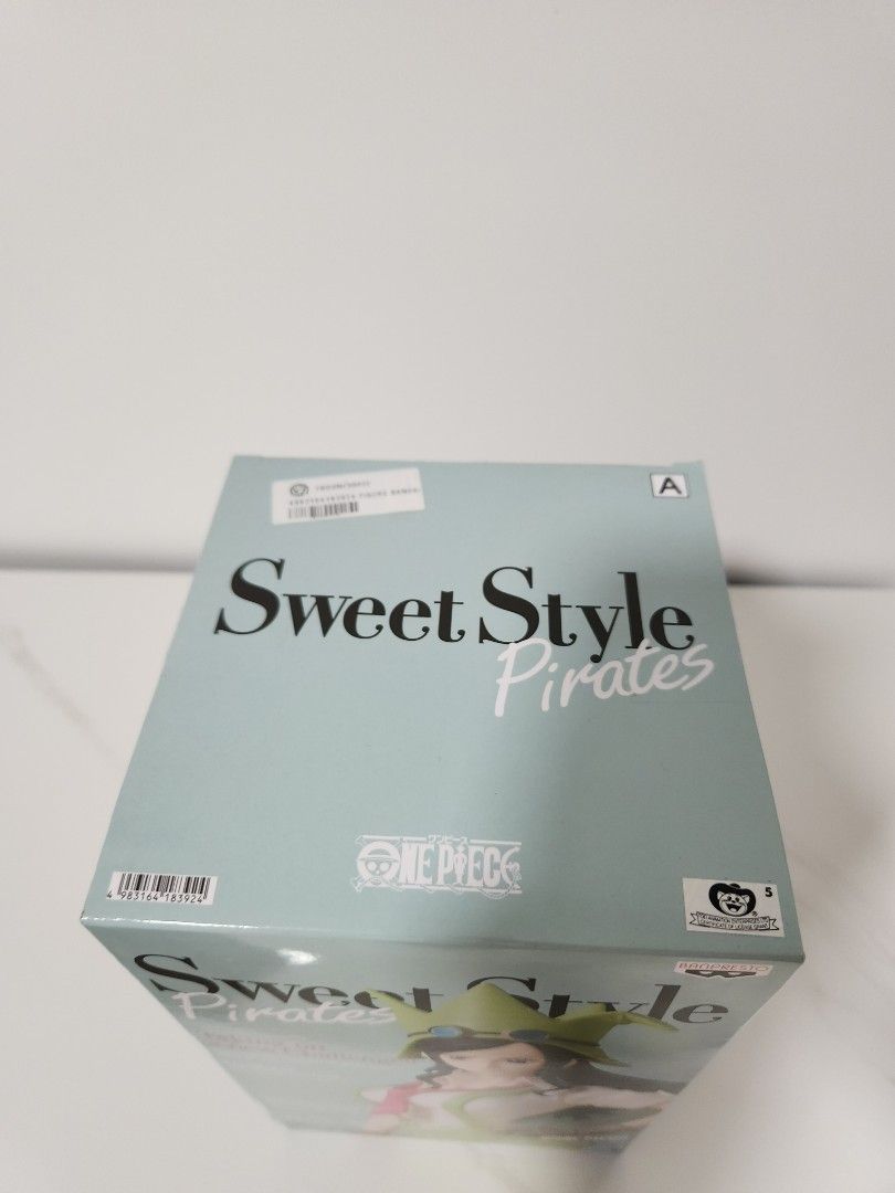 One piece figurine Robin for sale, Hobbies & Toys, Toys & Games on ...