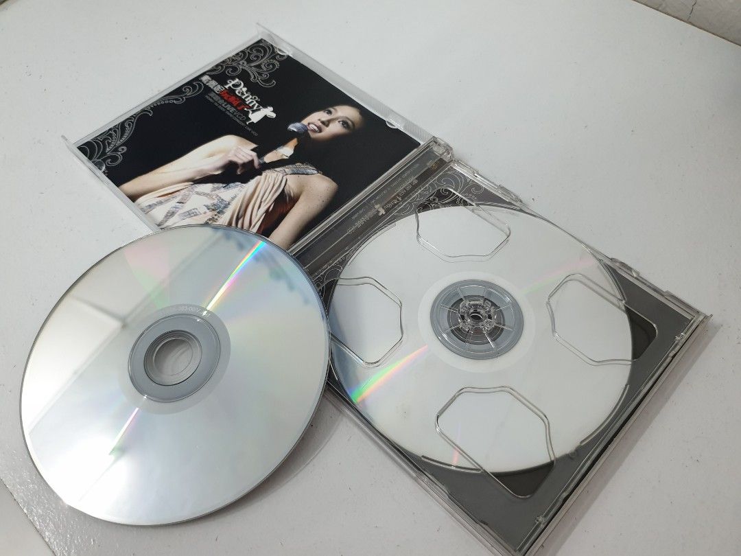 Original Live Penny Tai 2005 Taipei Concert (EMI) VCD CD DVD Cassette 磁带 光盘 光碟, Hobbies & Toys ...