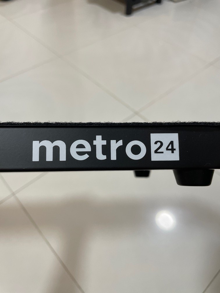 Pedal train Metro 24 Pedalboard and Bag, Hobbies & Toys, Music & Media ...