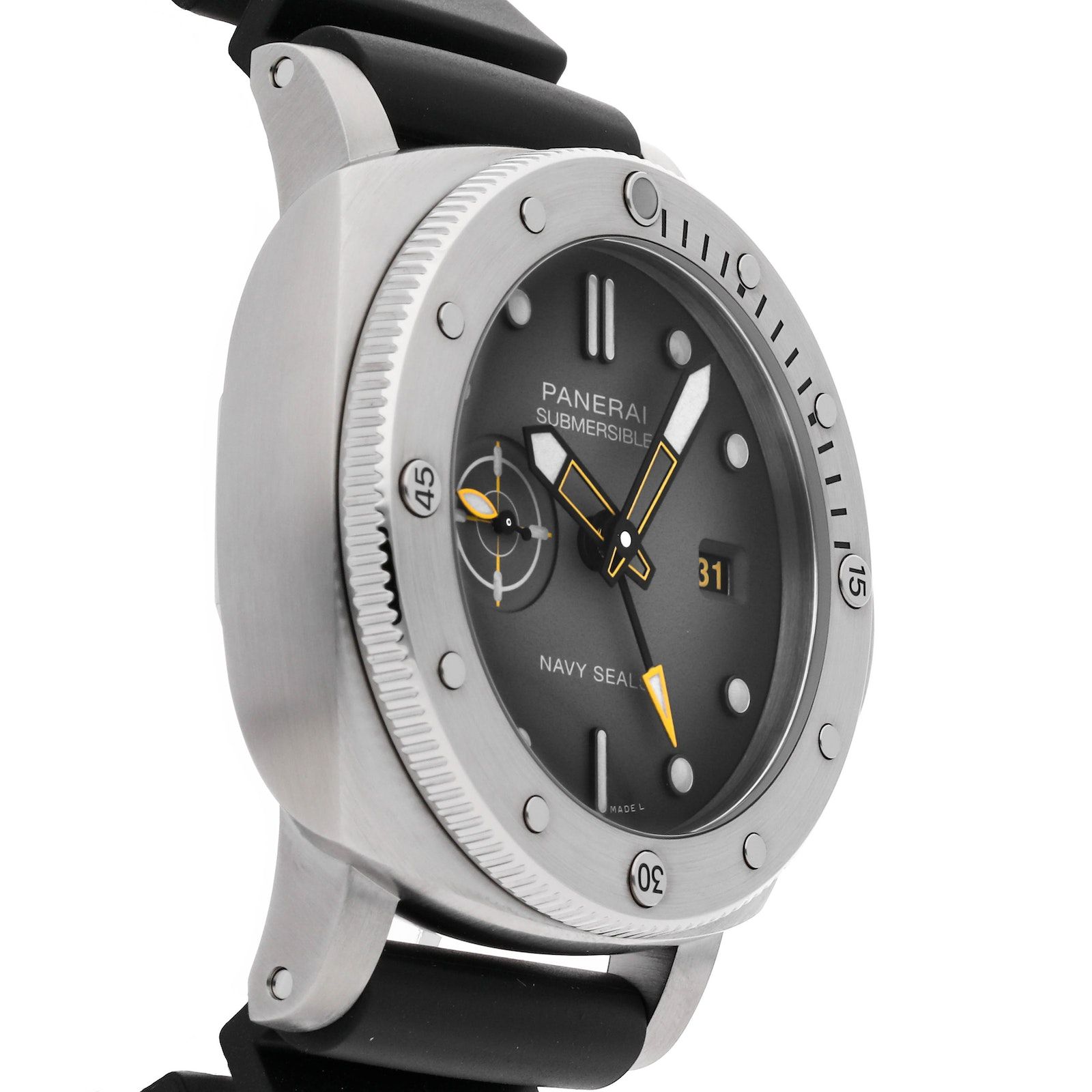 Pre-Owned Panerai Submersible PAM 1323, Luxury, Watches on Carousell