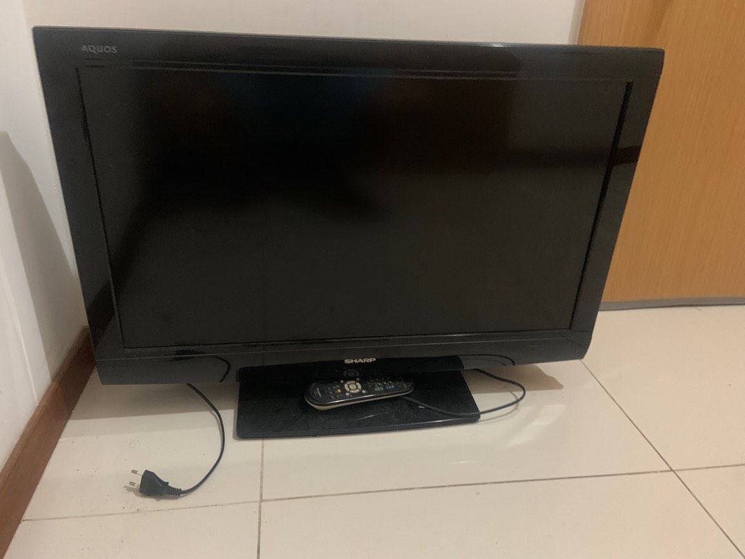 Sharp tv, TV & Home Appliances, TV & Entertainment, TV on Carousell