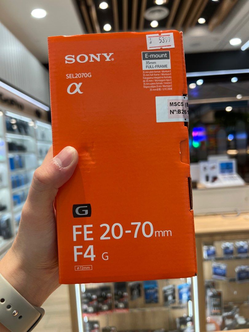 Sony FE 20-70MM F4 G, Photography, Lens & Kits on Carousell