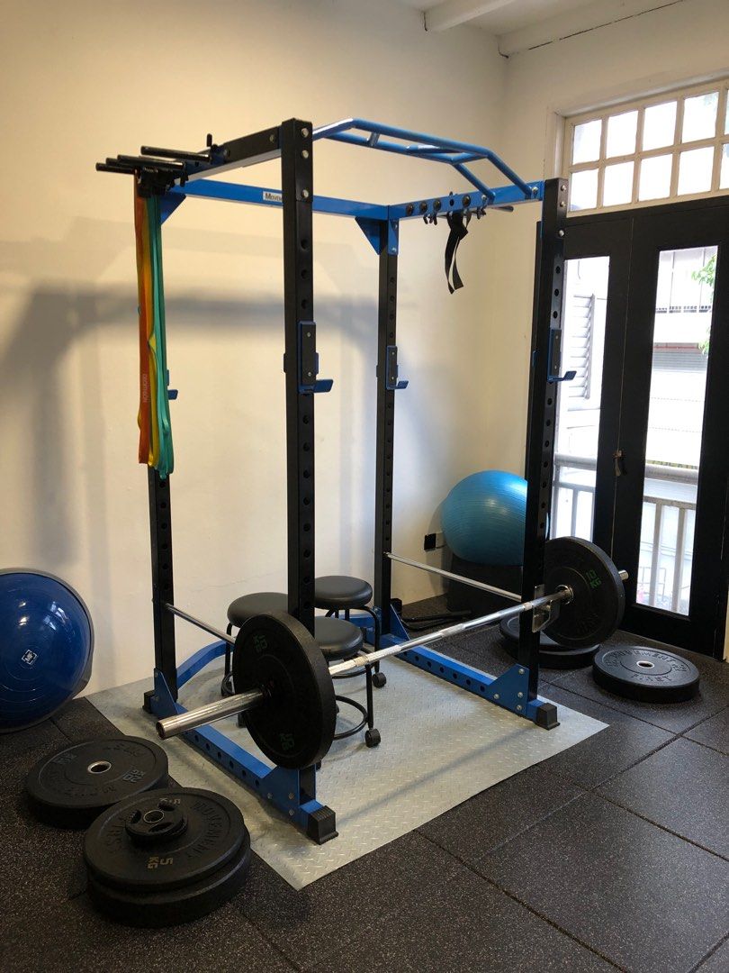 Squat Rack with Weights & Barbell, Sports Equipment, Exercise & Fitness ...