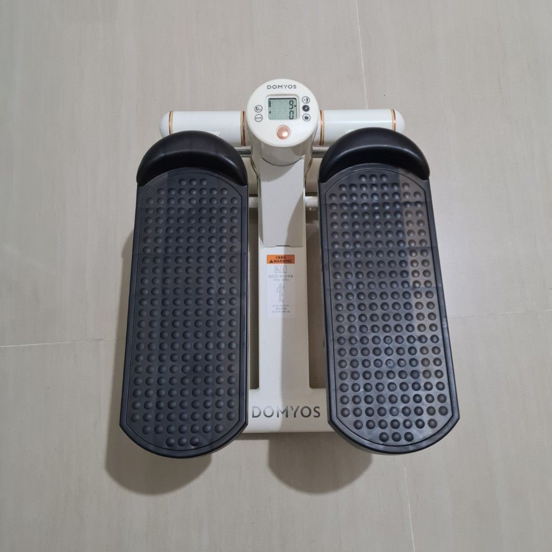 Stepper DOMYOS MS100, Sports Equipment, Exercise & Fitness, Cardio & Fitness Machines on Carousell
