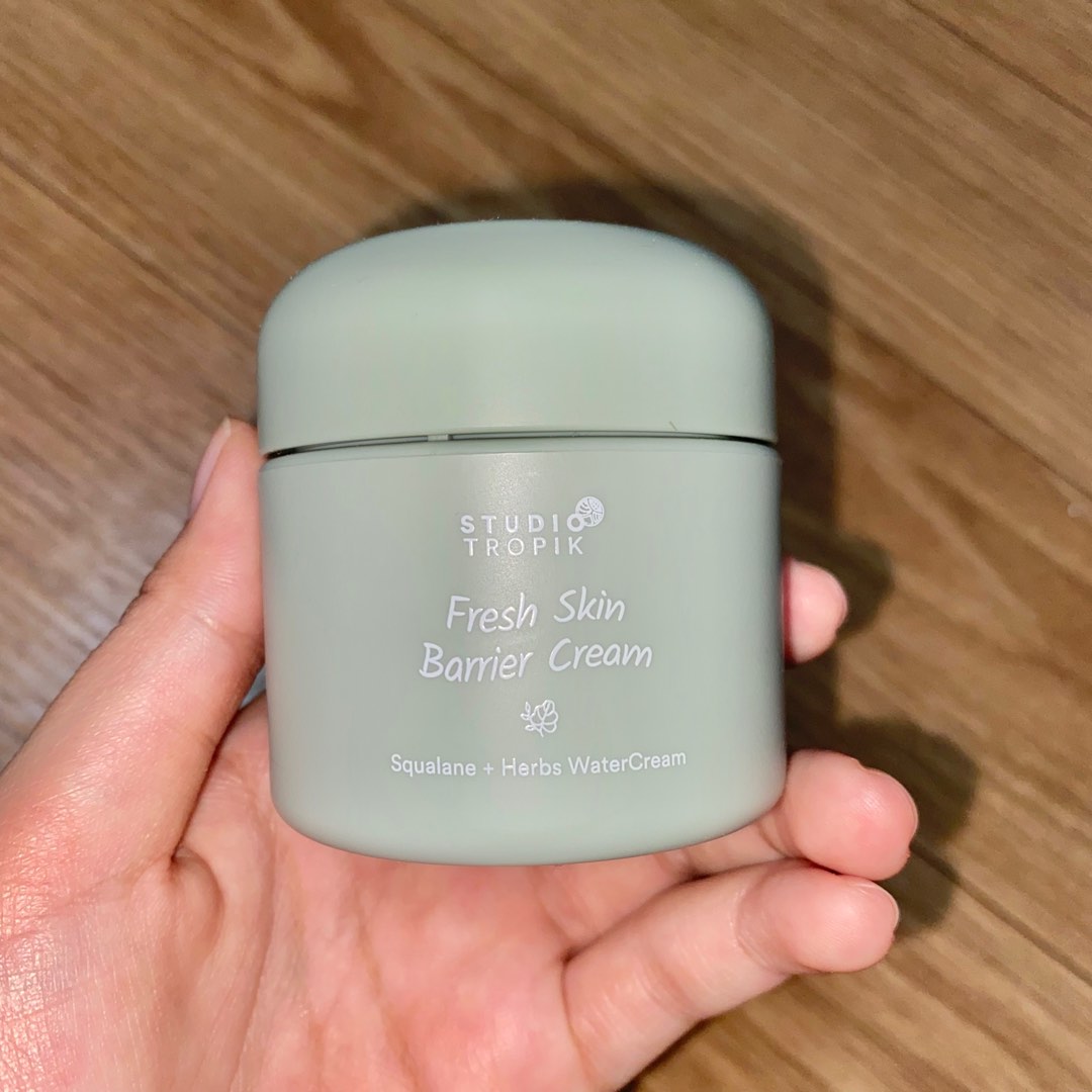 Studio Tropik Fresh Skin Barrier Cream, Kesehatan & Kecantikan, Kulit ...
