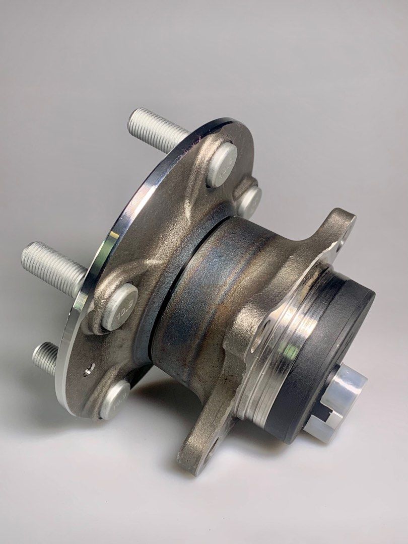 Suzuki rear wheel bearing hub, Car Accessories, Accessories on Carousell