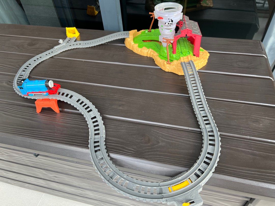 Thomas and Friends Twisting Tornado Set, Hobbies & Toys, Toys & Games ...