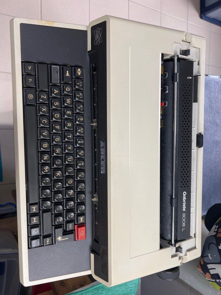 Triumph-ADLER typewriter, Computers & Tech, Printers, Scanners ...