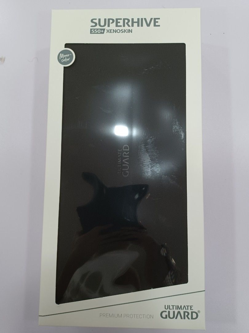 Ultimate guard Superhive 550+ xeno skin deck box, Hobbies & Toys, Toys ...