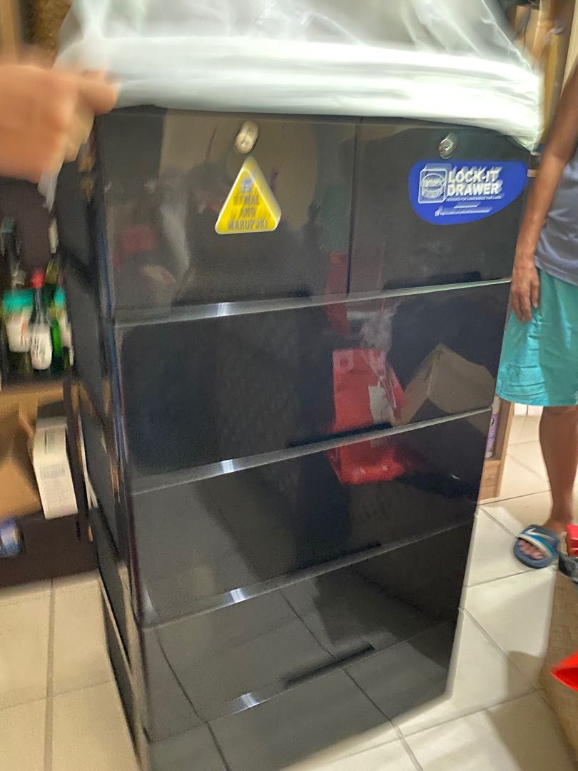 Uratex Monoblock Lock-It 5 Layer Drawer, Photography, Photography ...