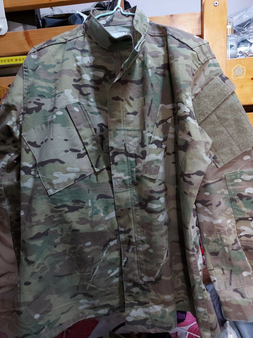 US army Multicam, 男裝, 外套及戶外衣服 - Carousell