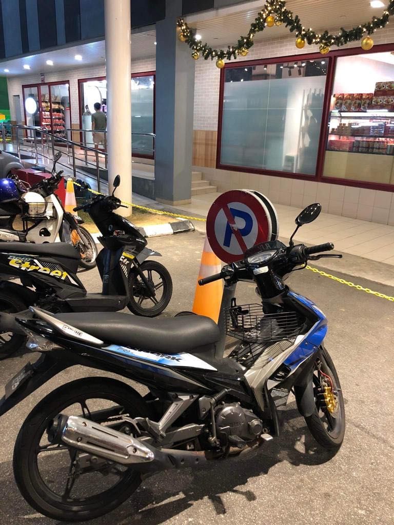 Yamaha first model 2008 good condition, Motorbikes on Carousell