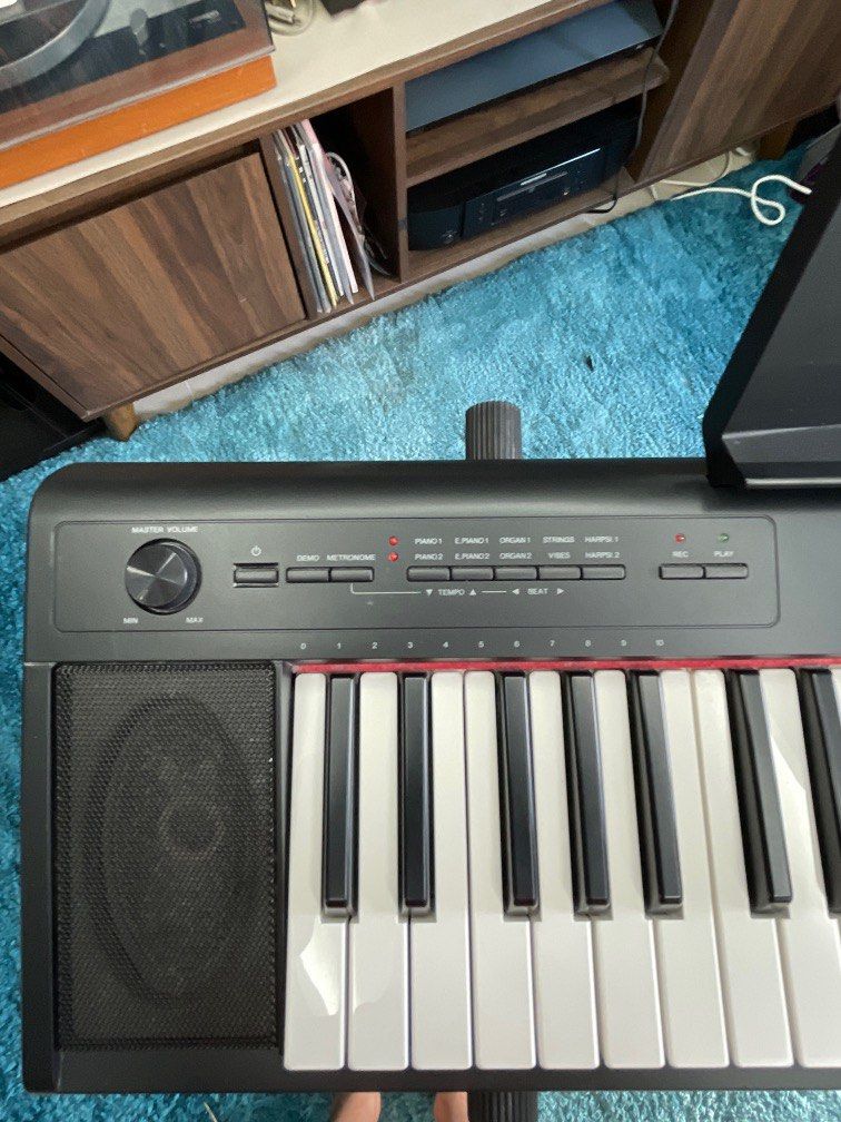 Yamaha NP-12B Keyboard, Hobbies & Toys, Music & Media, Musical ...