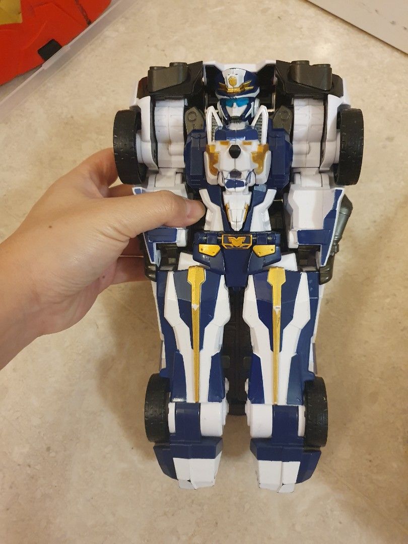 Youngboy iringo tobot v captain police robot Transformers, Hobbies ...