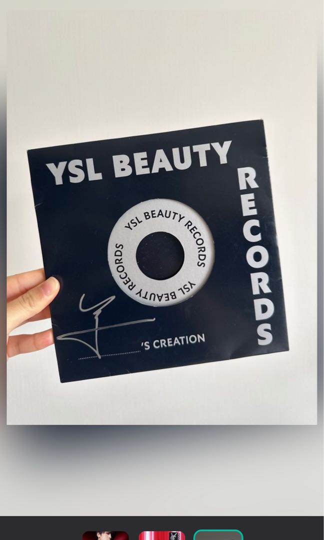 YSL姜濤親筆簽名紀念品, 徵收 - Carousell