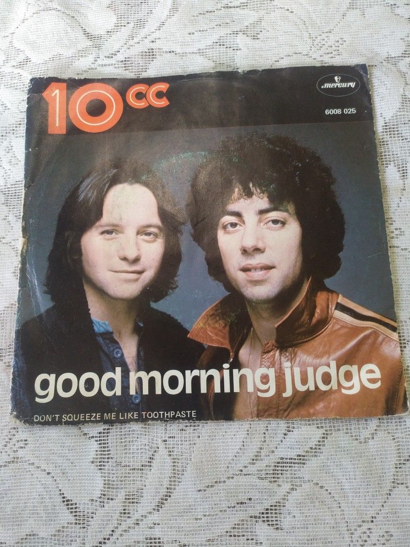 10CC - Good Morning Judge (7" single) VINYL PLAKA on Carousell