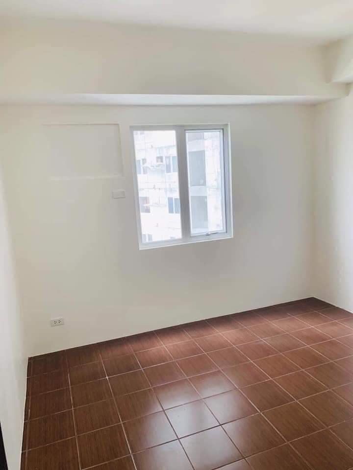 2 bedroom Pioneer woodlands ,No downpayment in Boni Mandaluyong city ...