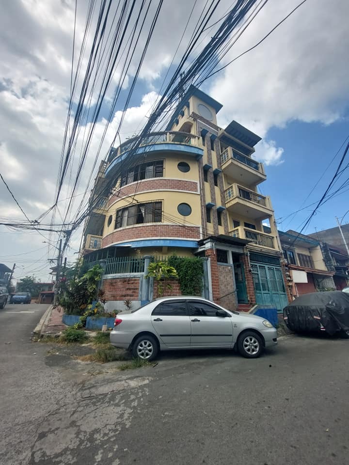 APARTMENT BUILDING FOR SALE IN BRGY ROXAS DISTRICT QUEZON CITY 111SQM ...