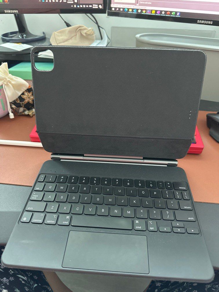 Authentic Magic Keyboard for iPad Air 5 gen, Mobile Phones & Gadgets ...