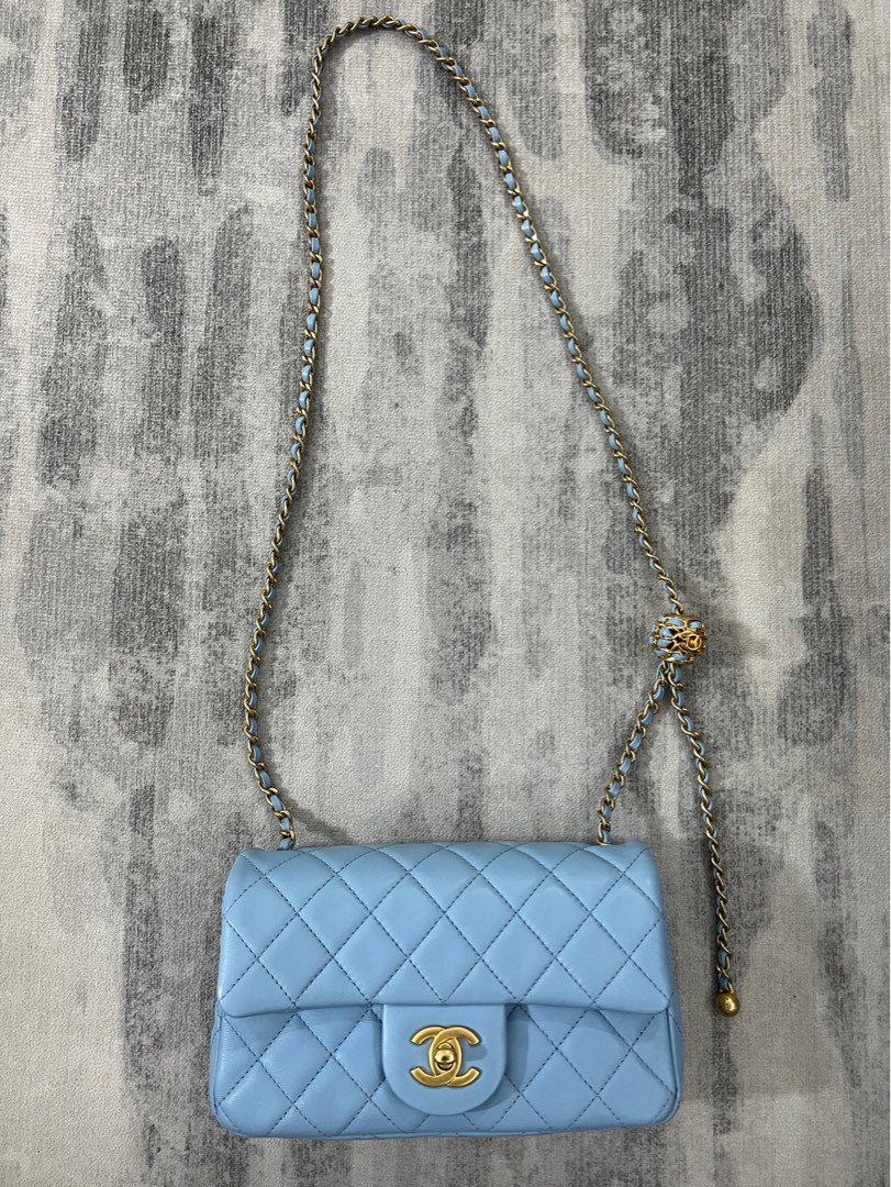Baby Blue Chanel Gold Ball 20cm bag, 名牌, 手袋及銀包 - Carousell
